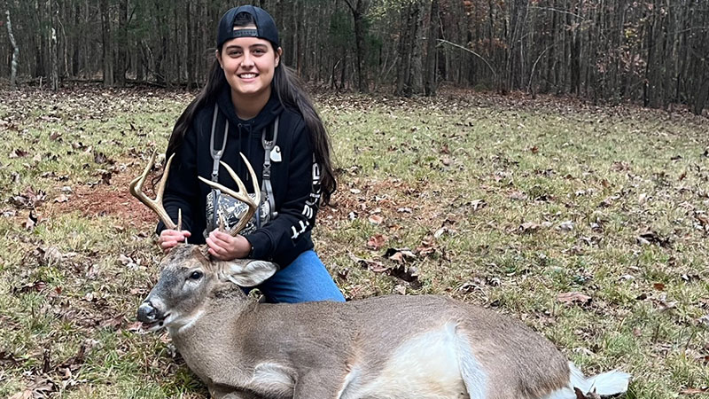 Bella Barnette kills Davidson County 8-point buck - Carolina Sportsman
